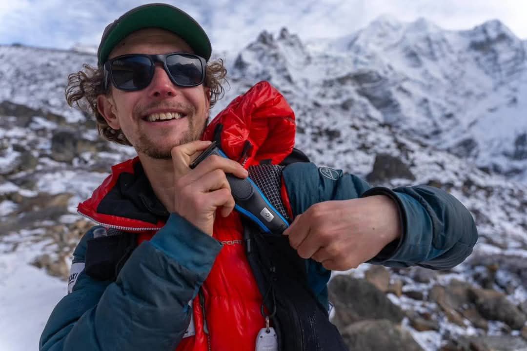 Tyler Andrews breaks Everest speed record with oxygen-assisted ascent